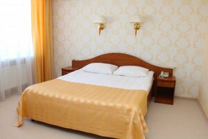 Nadezhdinsky (ulitsa Lva Tolstogo No:18), otel  Serov'dan