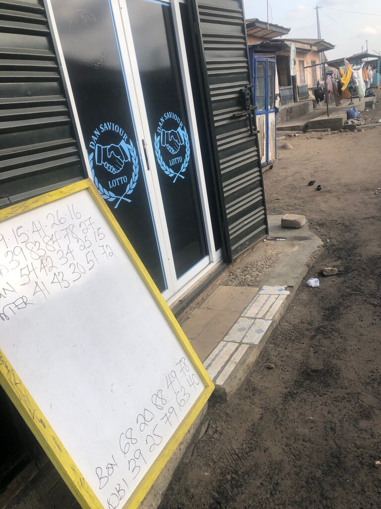 Şans oyunları Dan saviour, Dünya, foto