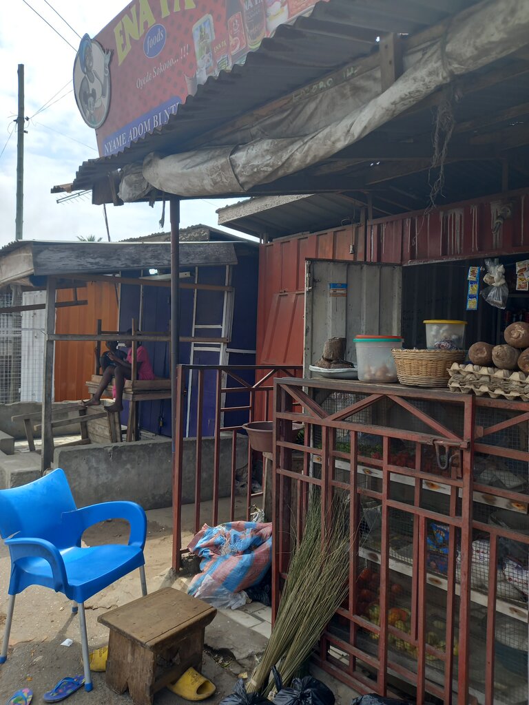 Market Nyame adom bi, Akra, foto