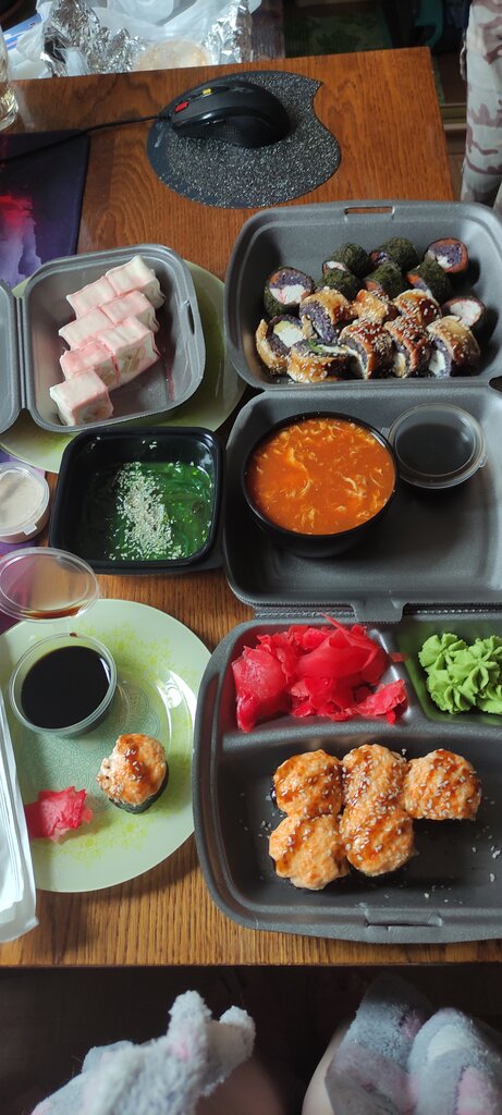 Suşi ve asya ürünleri Krasnyi Drakon, Saint‑Petersburg, foto