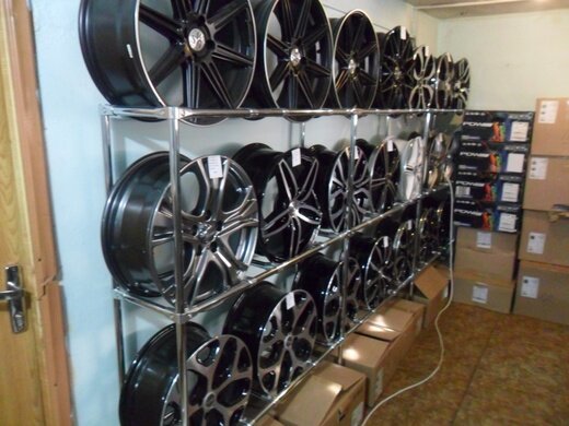 Jant ve lastikçiler Tires and Wheels, Izhevsk, foto