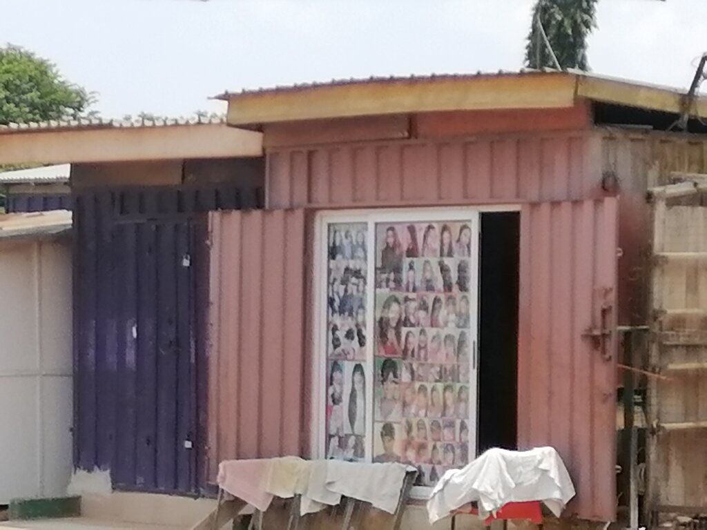 Güzellik salonu Excellent Salon, Akra, foto