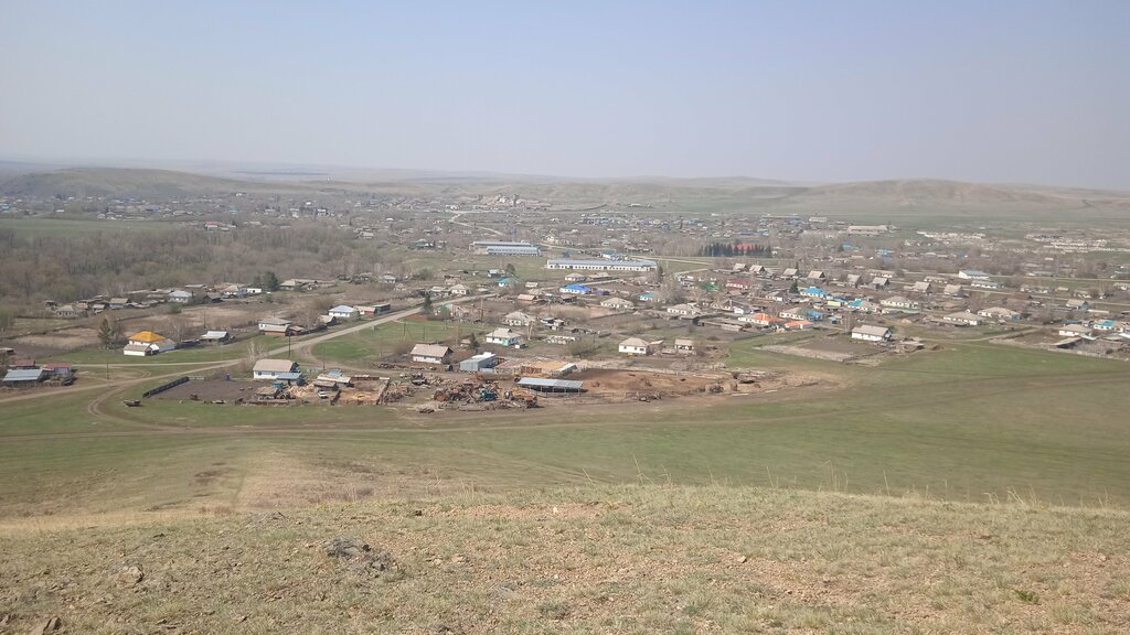 Dağ zirvesi Гора Вострушка 345 метров, Altayski krayı, foto