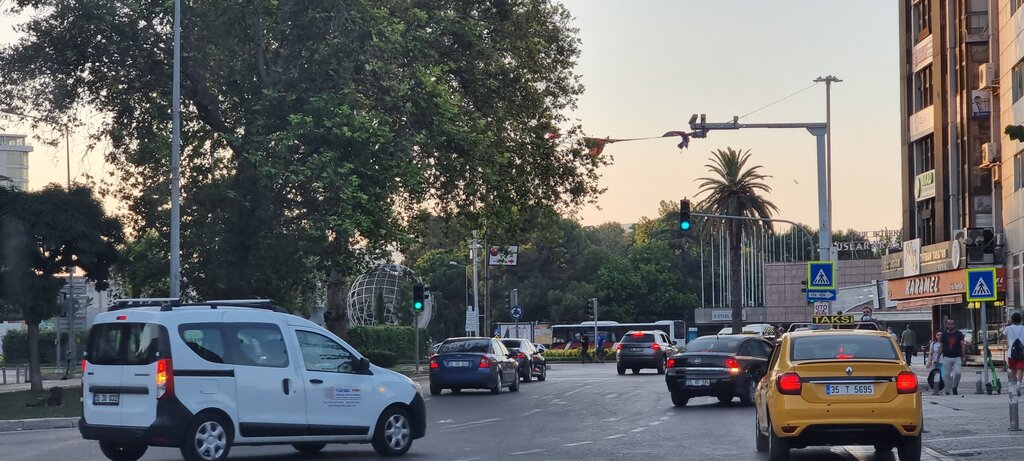 Bilgisayar mağazaları Egemen Teknoloji, İzmir, foto