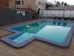 Residencial Melba (Azinhaga da Casa Branca No:8, São Martinho), otel  Madeira'dan
