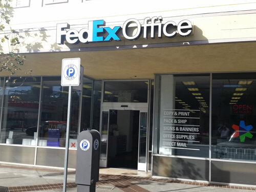 FedEx Office Print & Ship Center, copy center, United States, Glendale ...