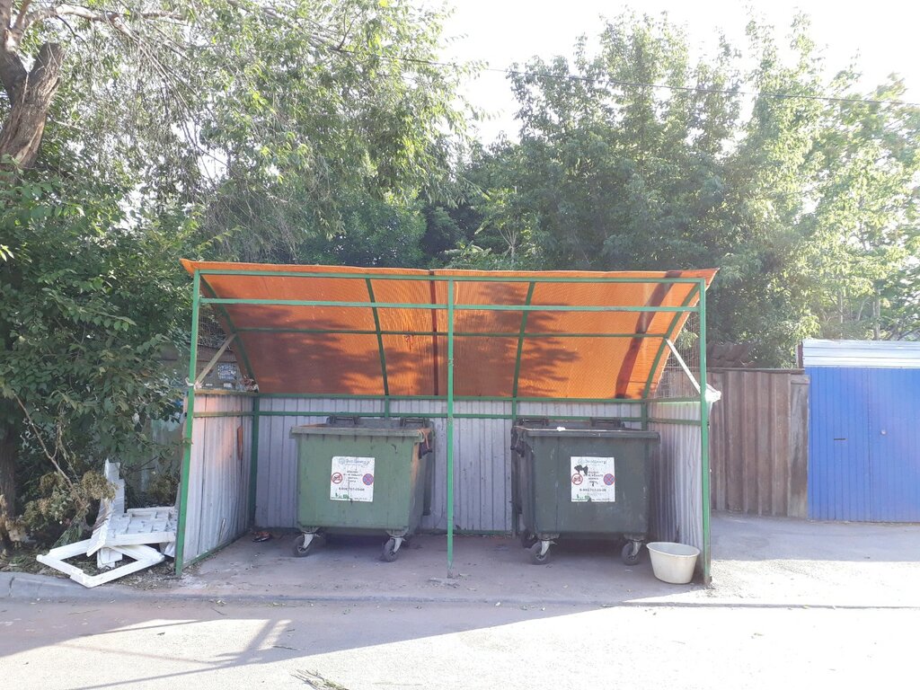 Çöp alanları Площадка контейнеров для Тко, Astrahan, foto