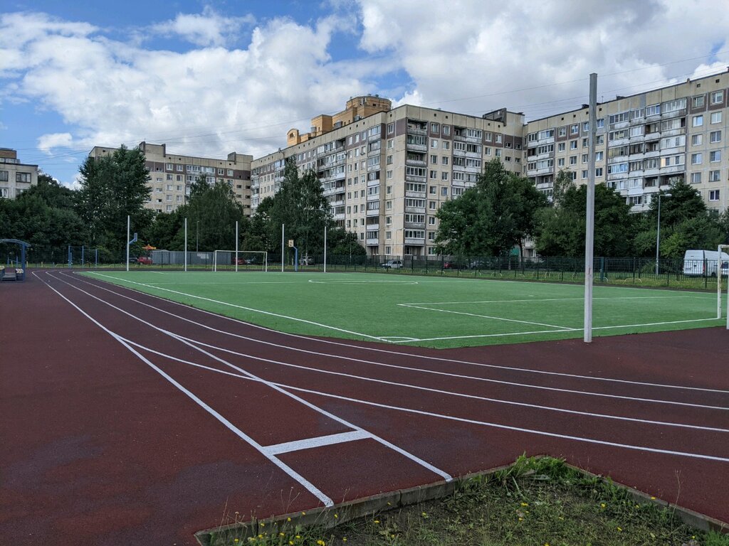 Spor alanı Стадион школы № 236, Saint‑Petersburg, foto