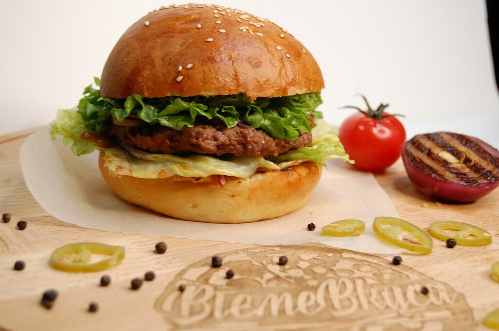 Hazır yemek teslim servisleri V teme Vkusa, Stavropol, foto