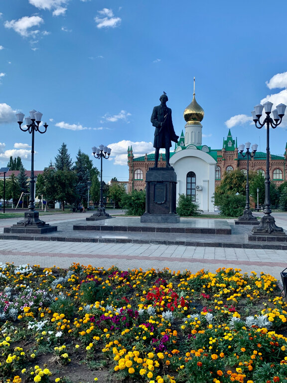 Anıt, heykel И.К. Кирилов, Buzuluk, foto