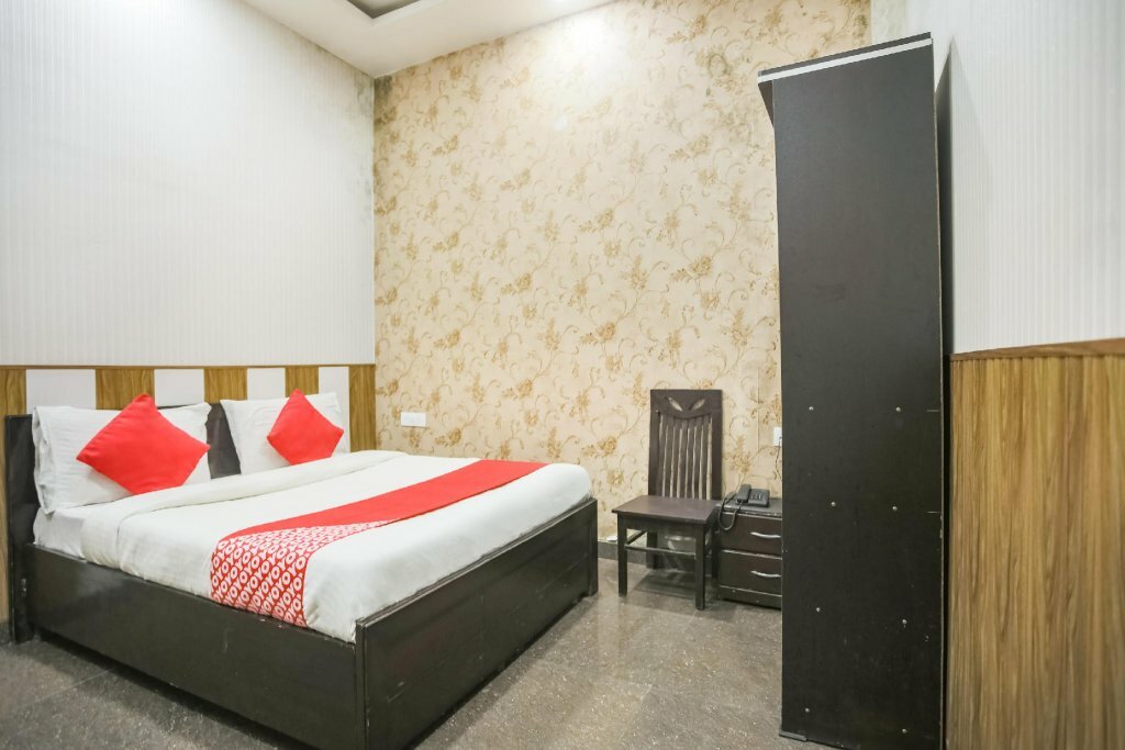 Otel Oyo Flagship 68712 Hotel Kashish, Faridabad, foto