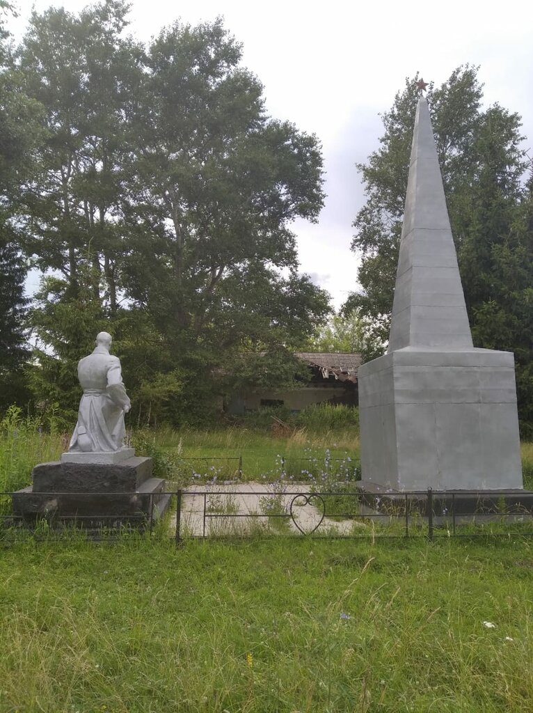 Anıt, heykel Братская могила советских воинов, Orlovskaya oblastı, foto