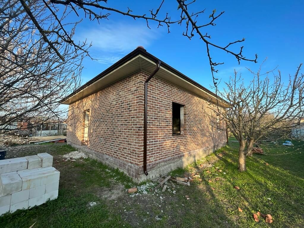 Tuğla firmaları Kirpichniy dom, Adıge Cumhuriyeti, foto