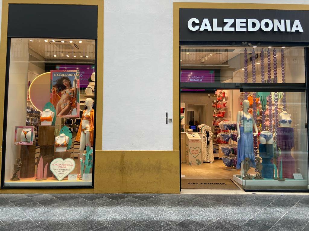 Giyim mağazası Calzedonia, Sevilla, foto