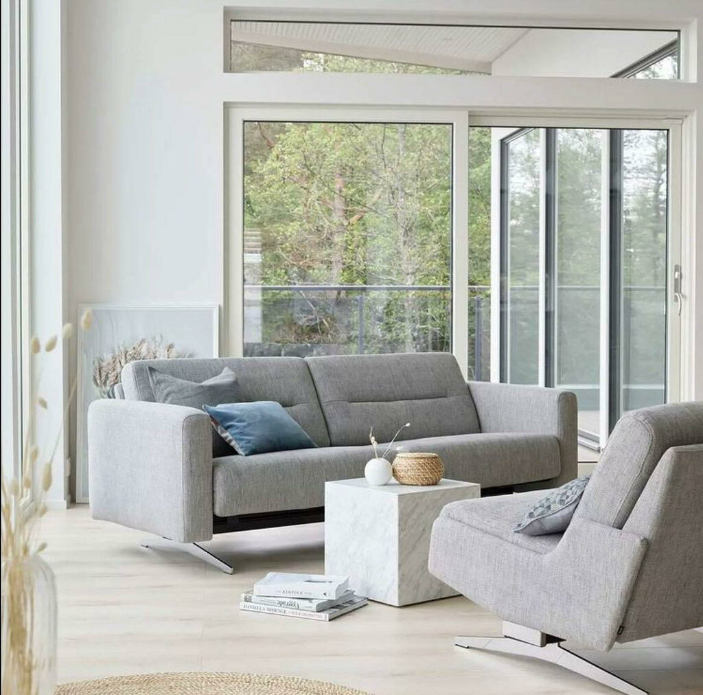 Büro mobilyaları Scandinavian Design Gallery, Alabama Eyaleti, foto