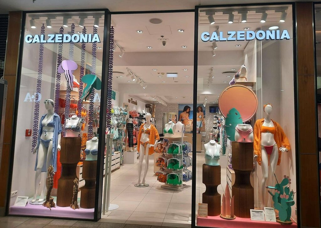 Giyim mağazası Calzedonia, Debrecen, foto