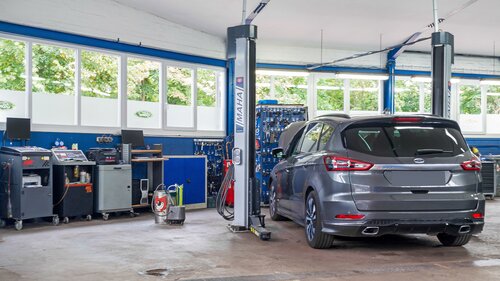 Otomobil servisi Autohaus Körfer GmbH, Kuzey Ren‑Vestfalya, foto