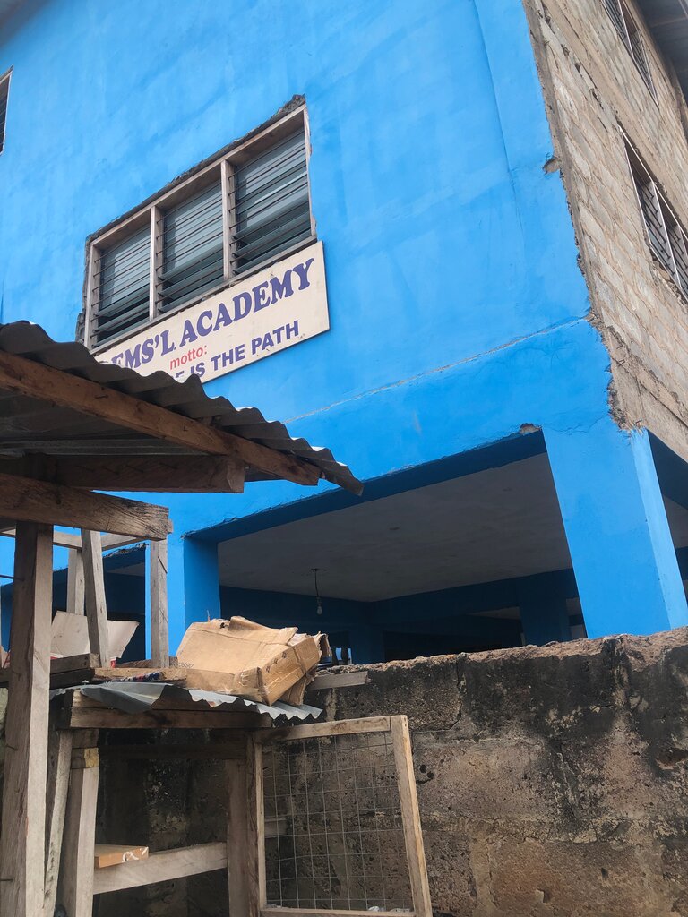 Ortaokul Prems’l academy, Dünya, foto