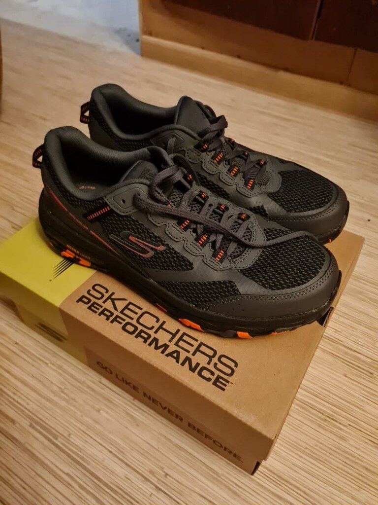 Ayakkabı mağazaları Skechers, Soçi, foto