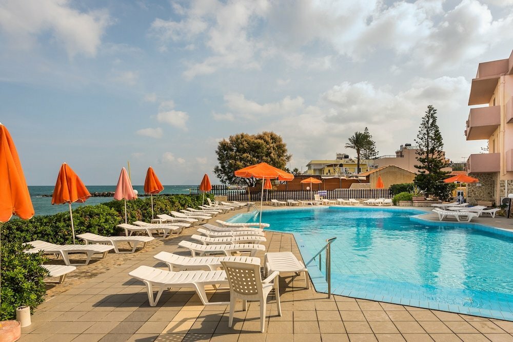 Otel Athina's Flat on the sea, Dünya, foto