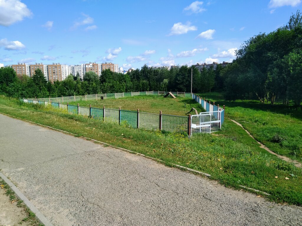 Köpek gezdirme alanları Площадка для выгула домашних животных, Minsk, foto