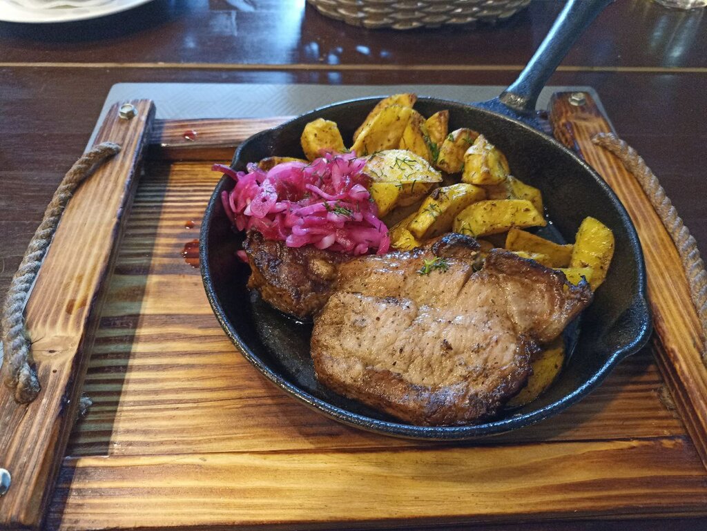 Kafe Kalitka Tavern, Nijegorodskaya oblastı, foto