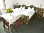 Gasthof Weisses Rössl (Leuchtenberger Straße No:7, Pfreimd), otel  Bavyera'dan