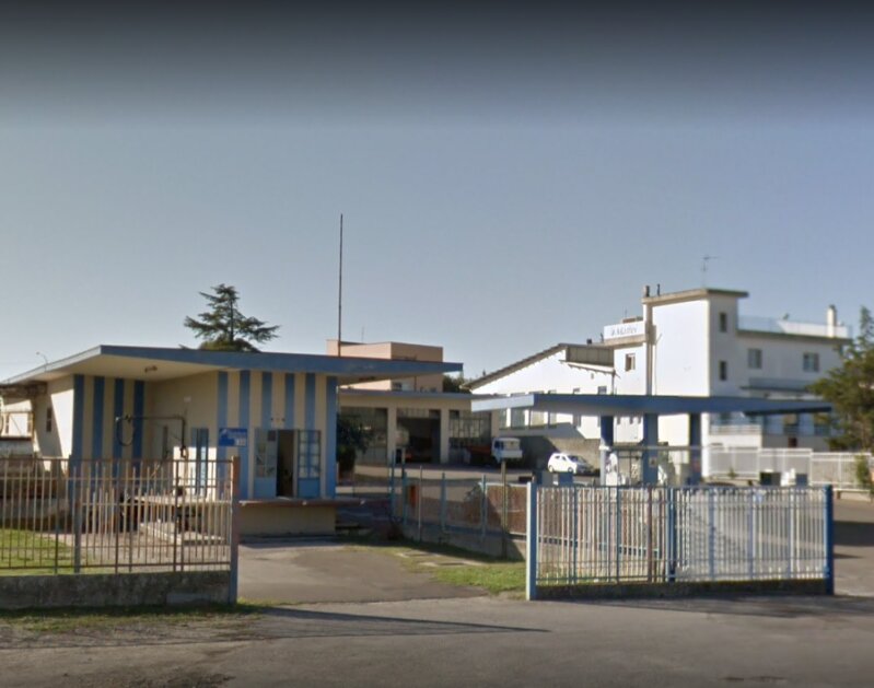 Sanayi ekipmanları firmaları Latorre Carburanti, Matera, foto