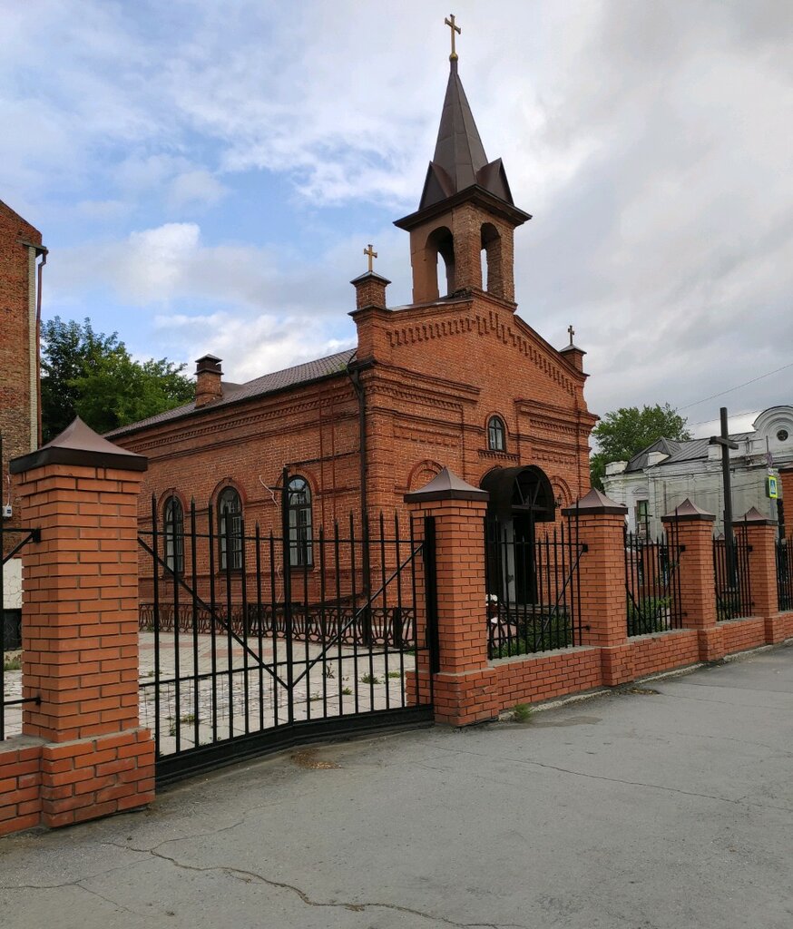 Katolik kiliseleri Костёл Иосифа Обручника, Tiumen, foto