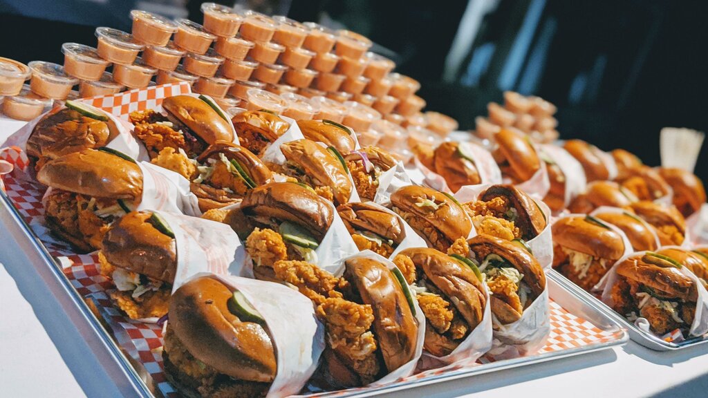 Restoran Bred Hot Chicken - Costa Mesa, Costa Mesa, foto