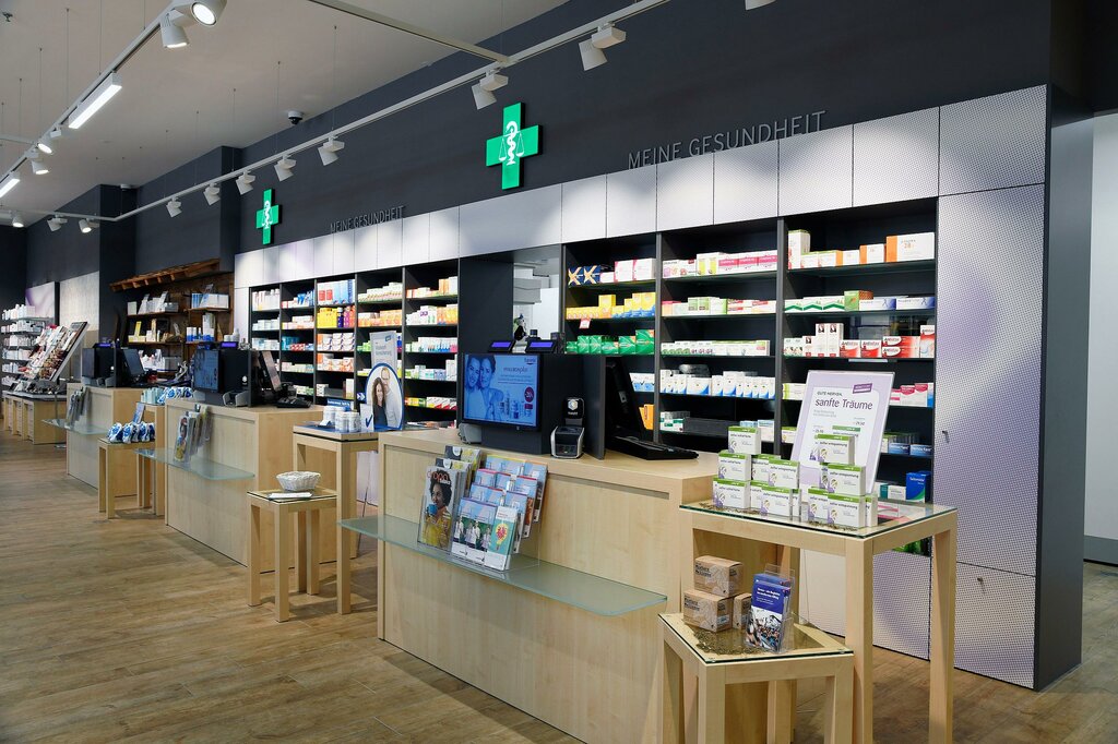 Eczaneler Dropa Drogerie Apotheke Interlaken Ost, Bern, foto