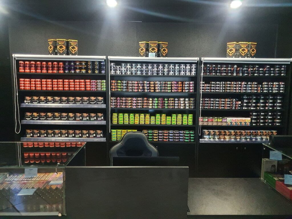 Tütün, sigara mağazaları Bazooka store, Tomsk, foto