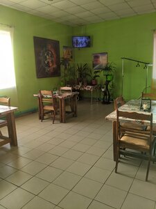 Garazh (Kurgan Region, Shadrinskiy munitsipalny okrug), kafe  Kurganskaya oblastından
