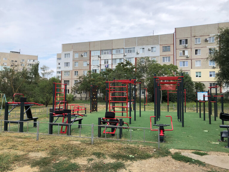 Spor alanı Волейбольная площадка, Şçolkino, foto