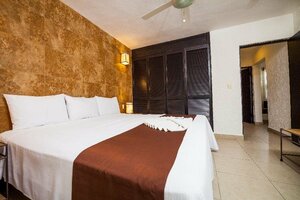Tukan Hotel & Beach Club (Santa Cruz de la Sierra, Distrito Municipal 7, Subdistrito 86, Avenida D), otel  Playa Del Carmen'den