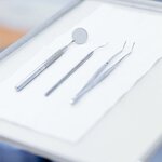 Dental Pugach Clinic (Comunidad Autònoma de Cataluña, Provincia de Barcelona, Gavà, Castelldefels, Calle Doctor Trueta), özel ağız ve diş sağlığı klinikleri ve muayenehaneleri  Casteldefels'ten