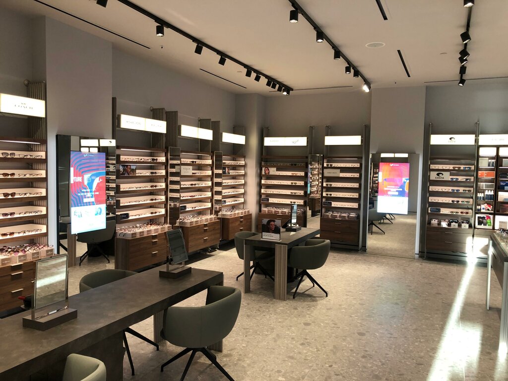 Giyim mağazası LensCrafters, Ohio Eyaleti, foto