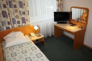 Hotel Logos (Podlaskie Voivodeship, Suwałki, ulica Tadeusza Kościuszki, 120), otel  Suwalki'den