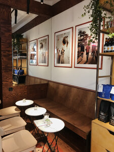 Surf Coffee X Sababa (Pyatnitsky Lane No:3), kahve dükkanları  Moskova'dan