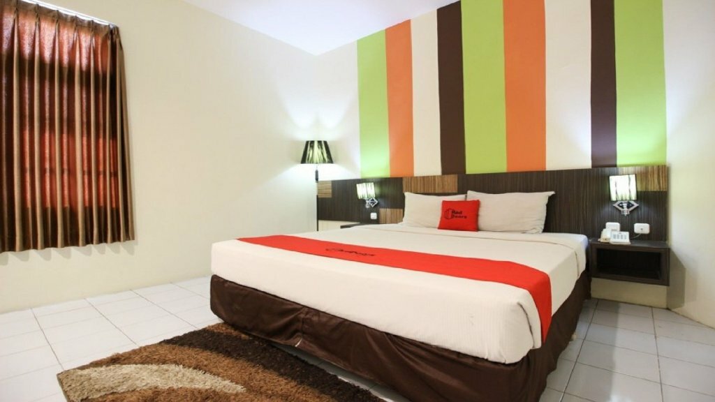 Otel RedDoorz Plus near Keraton Yogyakarta 2, Yogyakarta, foto