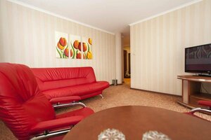 L'Ascada Hotel (Józefa Chełmońskiego 2,63-100 Śrem,), otel  Srem'den