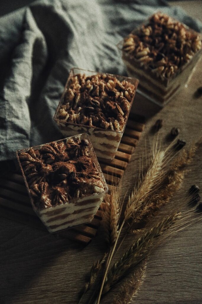 Pasta, şekerleme ve tatlı Cap cake, Omsk, foto
