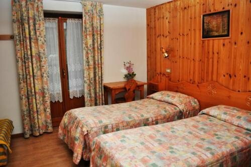 Otel Hotel Col Serena, Aosta Vadisi, foto