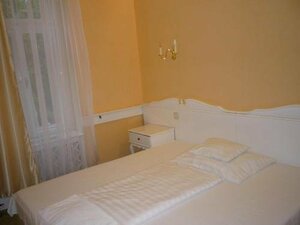 Hotel Fiume (Békés vármegye, Békéscsaba, Szent István tér), otel  Bekescsaba'dan
