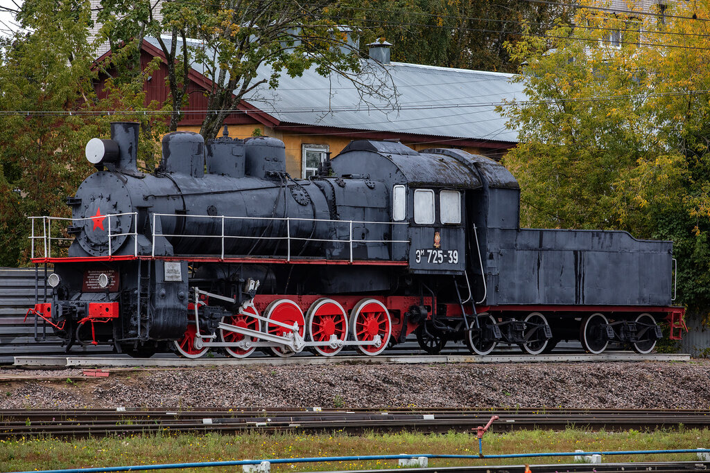 Teknoloji anıtı Паровоз Эм 725-39, Tver, foto