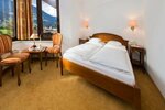 Hotel zum Pinzger (Tyrol, Schwaz, Dorf, 18), otel  Tirol'den