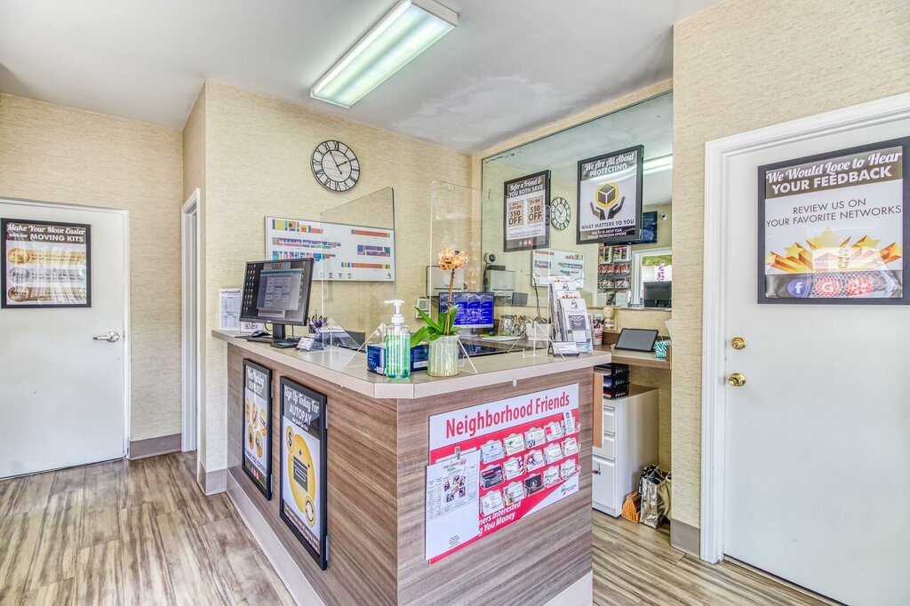Depo hizmetleri Rent-A-Space, Roanoke, foto