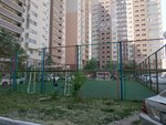 Football Field (Astana, Altyn Ǵasyr turǵyn úı kesheni), spor alanı  Astana'dan