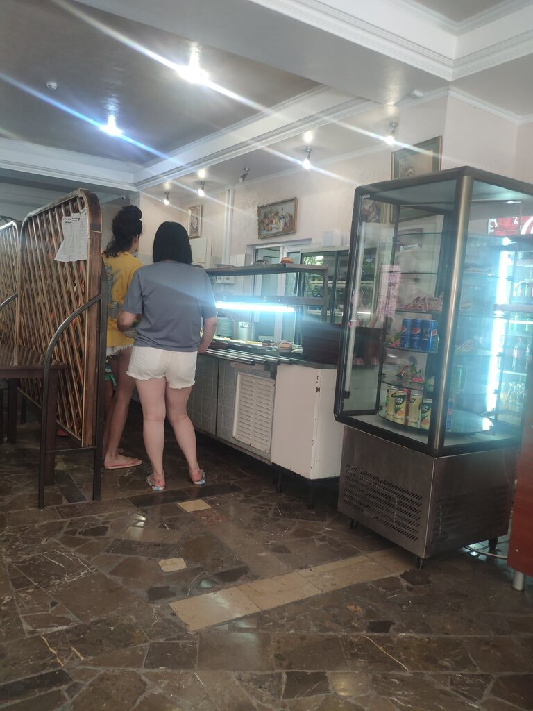 Kantin, yemekhane Столовая, Alupka, foto