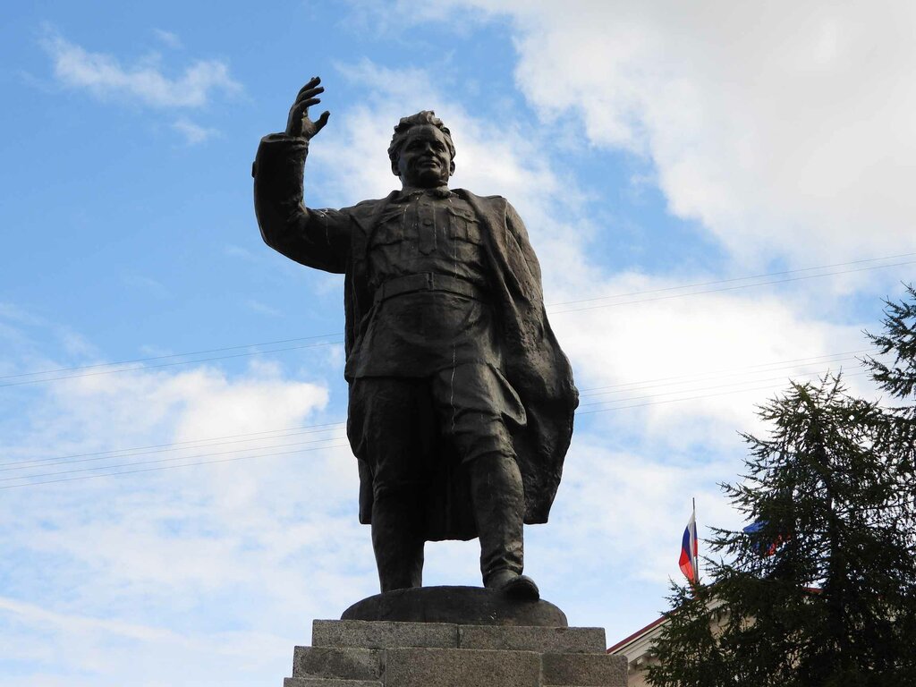 Anıt, heykel Сергей Миронович Киров, Murmansk, foto